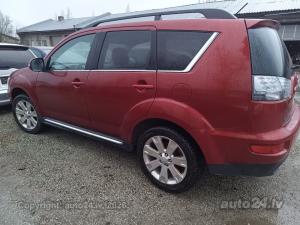 Sarkans Mitsubishi Outlander 2011 Tallina, ar dzinēja tilpumu 2.20 L un nobraukumu 329 tūkst. km par 6500 €, foto 4 vietnē AUTOMOTO.COM.LV