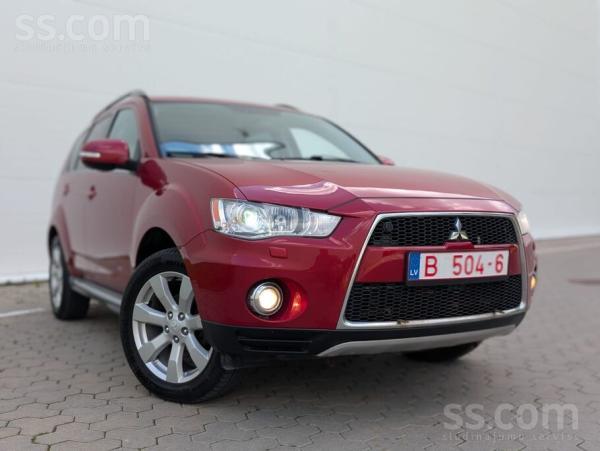 Sarkans Mitsubishi Outlander 2012 Rīga, ar dzinēja tilpumu 2.20 L un nobraukumu 269 tūkst. km par 6900 €, foto 4 vietnē AUTOMOTO.COM.LV