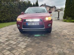 Red Mitsubishi Outlander 2012 in Riga, with an engine capacity of 2.20 L and mileage of 288 thousand km for 5250 €, photo 7 on AUTOMOTO.COM.LV