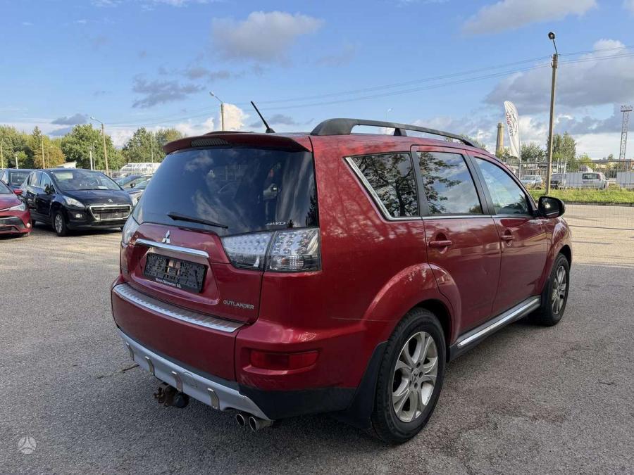 Sarkans Mitsubishi Outlander 2012 Marijampole, ar dzinēja tilpumu 2.18 L un nobraukumu 208 tūkst. km par 3450 €, foto 6 vietnē AUTOMOTO.COM.LV