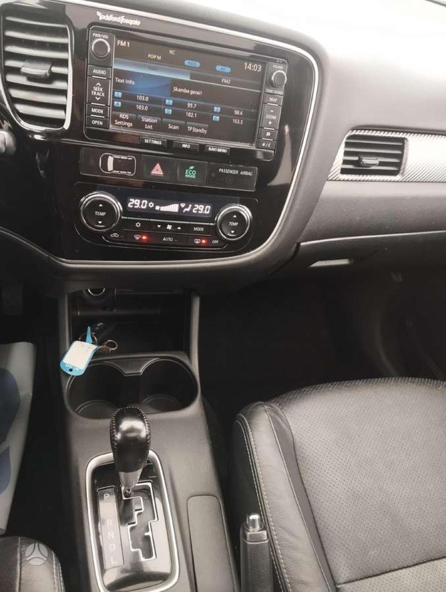 Sarkans Mitsubishi Outlander 2014 Tauragė, ar dzinēja tilpumu 2.30 L un nobraukumu 275 tūkst. km par 7000 €, foto 6 vietnē AUTOMOTO.COM.LV