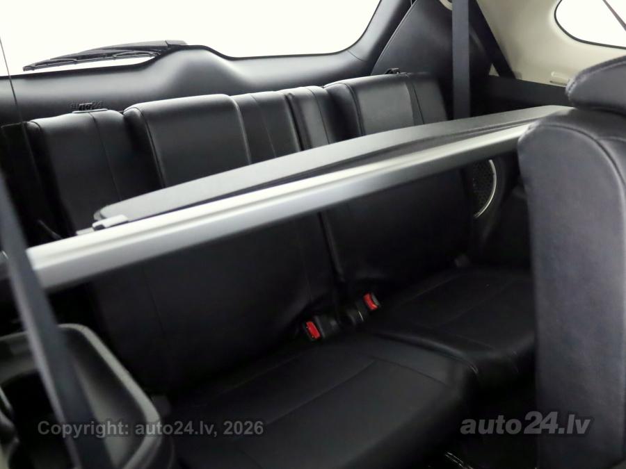 Красный Мицубиси Аутлендер 2014 в Таллин, объемом двигателя 2.00 л и пробегом 232 тыс. км за 4999 €, фото 9 на AUTOMOTO.COM.LV