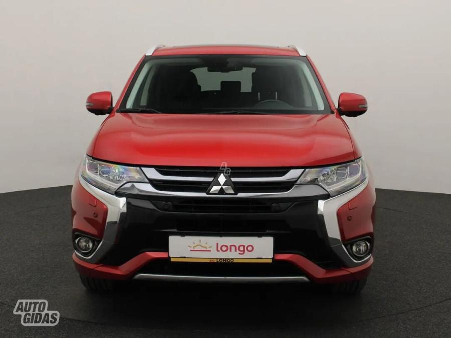 Red Mitsubishi Outlander 2015 in Vilnius, with an engine capacity of 2.00 L and mileage of 212 thousand km for 12499 €, photo 4 on AUTOMOTO.COM.LV