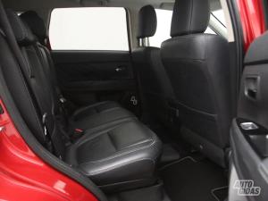 Red Mitsubishi Outlander 2015 in Vilnius, with an engine capacity of 2.00 L and mileage of 212 thousand km for 12499 €, photo 16 on AUTOMOTO.COM.LV
