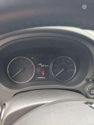 Sarkans Mitsubishi Outlander 2016 Kauņa, ar dzinēja tilpumu 2.36 L un nobraukumu 103 tūkst. km par 7500 €, foto 5 vietnē AUTOMOTO.COM.LV