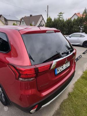 Sarkans Mitsubishi Outlander 2016 Kauņa, ar dzinēja tilpumu 2.36 L un nobraukumu 103 tūkst. km par 7500 €, foto 10 vietnē AUTOMOTO.COM.LV