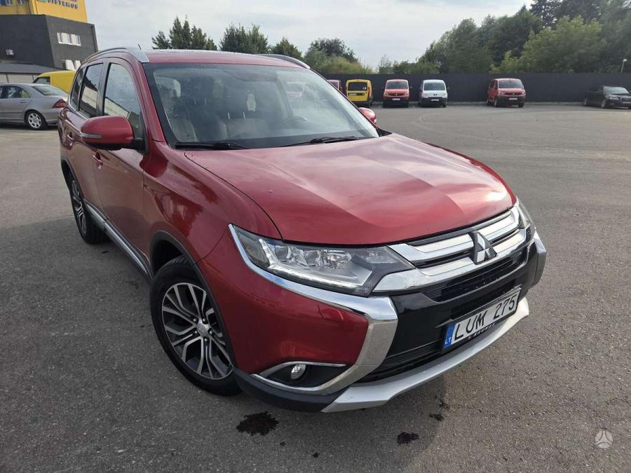 Sarkans Mitsubishi Outlander 2016 Kauņa, ar dzinēja tilpumu 0.00 L un nobraukumu 230 tūkst. km par 10000 €, foto 1 vietnē AUTOMOTO.COM.LV