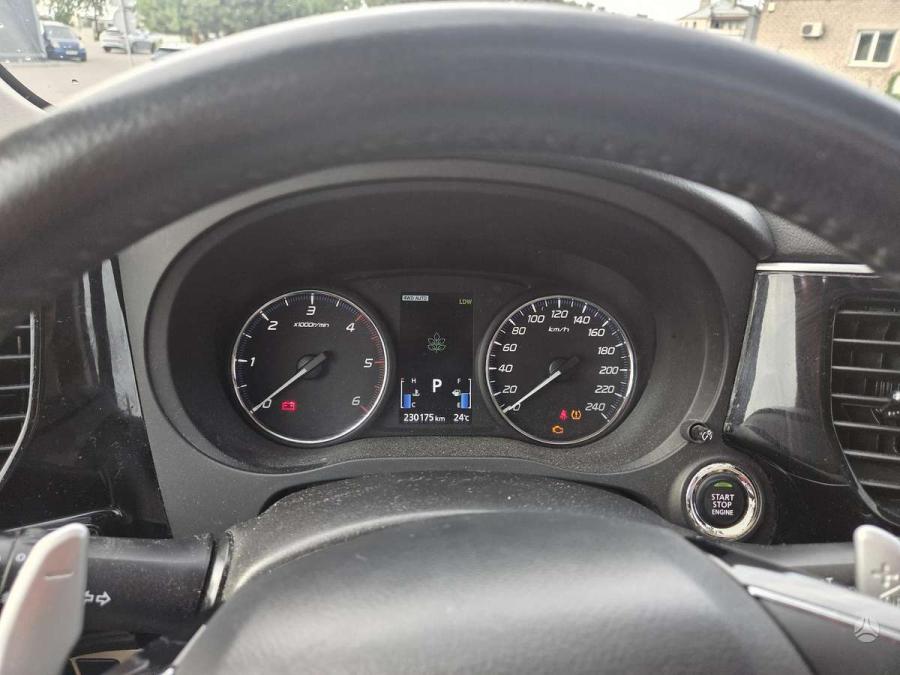 Sarkans Mitsubishi Outlander 2016 Kauņa, ar dzinēja tilpumu 0.00 L un nobraukumu 230 tūkst. km par 10000 €, foto 6 vietnē AUTOMOTO.COM.LV