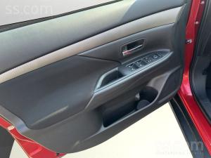 Red Mitsubishi Outlander 2017 in Riga, with an engine capacity of 2.00 L and mileage of 78 thousand km for 14990 €, photo 13 on AUTOMOTO.COM.LV