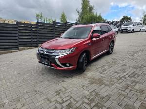 Red Mitsubishi Outlander 2017 in Telschi, with an engine capacity of 2.00 L and mileage of 266 thousand km for 10999 €, photo 16 on AUTOMOTO.COM.LV