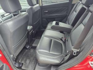 Red Mitsubishi Outlander 2017 in Telschi, with an engine capacity of 2.00 L and mileage of 266 thousand km for 10999 €, photo 49 on AUTOMOTO.COM.LV
