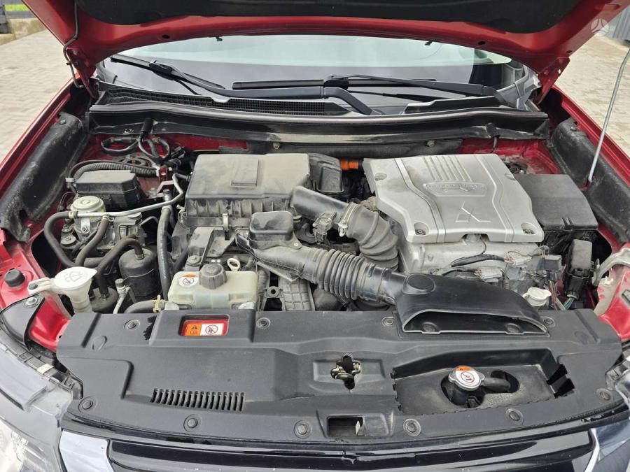 Red Mitsubishi Outlander 2017 in Telschi, with an engine capacity of 2.00 L and mileage of 266 thousand km for 10999 €, photo 50 on AUTOMOTO.COM.LV