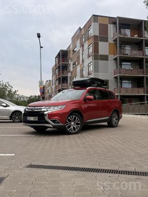 Red Mitsubishi Outlander 2017 in Riga, with an engine capacity of 2.00 L and mileage of 214 thousand km for 11700 €, photo  on AUTOMOTO.COM.LV