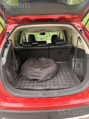Red Mitsubishi Outlander 2017 in Riga, with an engine capacity of 2.00 L and mileage of 214 thousand km for 11700 €, photo 12 on AUTOMOTO.COM.LV