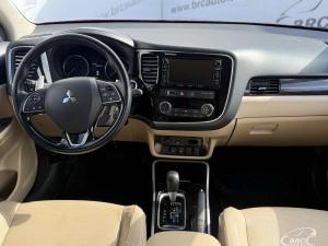 Sarkans Mitsubishi Outlander 2017 Klaipėda, ar dzinēja tilpumu 2.00 L un nobraukumu 250 tūkst. km par 9900 €, foto 5 vietnē AUTOMOTO.COM.LV