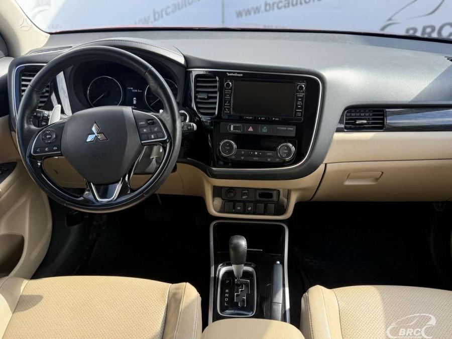 Sarkans Mitsubishi Outlander 2017 Klaipėda, ar dzinēja tilpumu 2.00 L un nobraukumu 250 tūkst. km par 9900 €, foto 5 vietnē AUTOMOTO.COM.LV