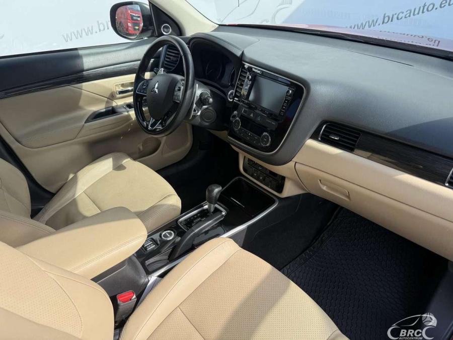 Sarkans Mitsubishi Outlander 2017 Klaipėda, ar dzinēja tilpumu 2.00 L un nobraukumu 250 tūkst. km par 9900 €, foto 10 vietnē AUTOMOTO.COM.LV