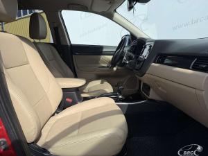 Sarkans Mitsubishi Outlander 2017 Klaipėda, ar dzinēja tilpumu 2.00 L un nobraukumu 250 tūkst. km par 9900 €, foto 11 vietnē AUTOMOTO.COM.LV