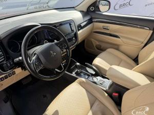 Sarkans Mitsubishi Outlander 2017 Klaipėda, ar dzinēja tilpumu 2.00 L un nobraukumu 250 tūkst. km par 9900 €, foto 22 vietnē AUTOMOTO.COM.LV