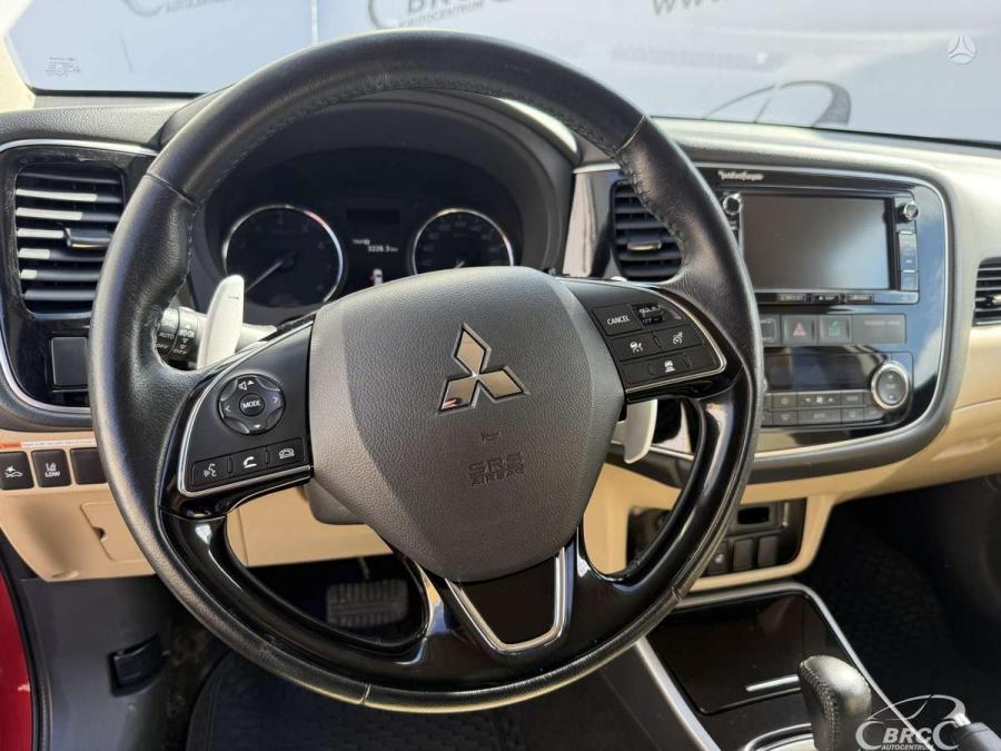 Sarkans Mitsubishi Outlander 2017 Klaipėda, ar dzinēja tilpumu 2.00 L un nobraukumu 250 tūkst. km par 9900 €, foto 25 vietnē AUTOMOTO.COM.LV