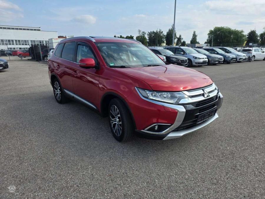Sarkans Mitsubishi Outlander 2018 Marijampole, ar dzinēja tilpumu 2.27 L un nobraukumu 214 tūkst. km par 12250 €, foto 4 vietnē AUTOMOTO.COM.LV