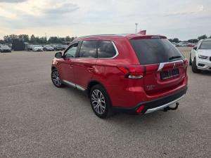 Sarkans Mitsubishi Outlander 2018 Marijampole, ar dzinēja tilpumu 2.27 L un nobraukumu 214 tūkst. km par 12250 €, foto 7 vietnē AUTOMOTO.COM.LV