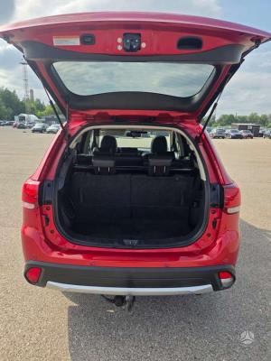 Sarkans Mitsubishi Outlander 2018 Marijampole, ar dzinēja tilpumu 2.27 L un nobraukumu 214 tūkst. km par 12250 €, foto 29 vietnē AUTOMOTO.COM.LV