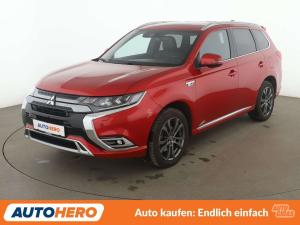 Red Mitsubishi Outlander 2019 in Kaunas, with an engine capacity of 2.40 L and mileage of 92 thousand km for 22400 €, photo  on AUTOMOTO.COM.LV