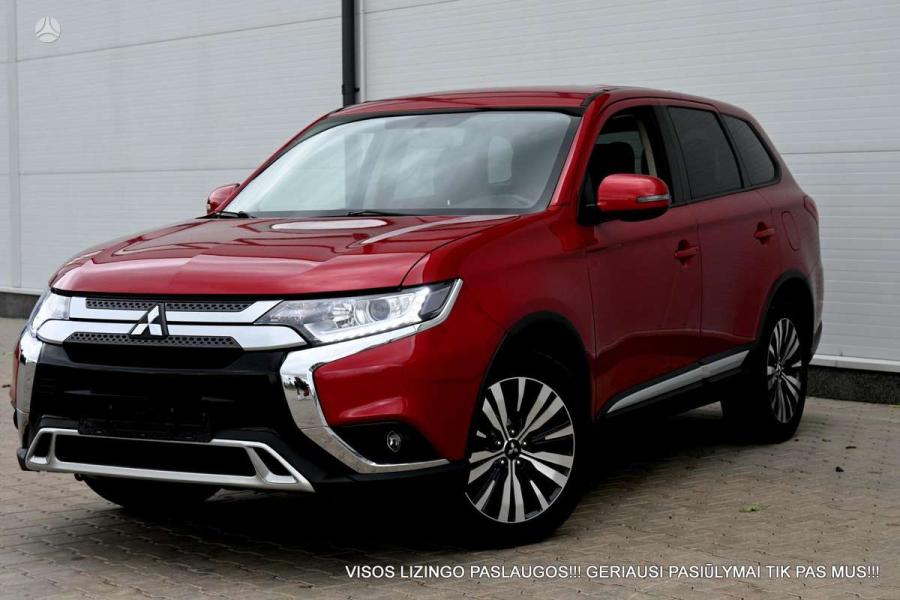 Red Mitsubishi Outlander 2019 in Kretinga, with an engine capacity of 2.36 L and mileage of 111 thousand km for 11099 €, photo 4 on AUTOMOTO.COM.LV