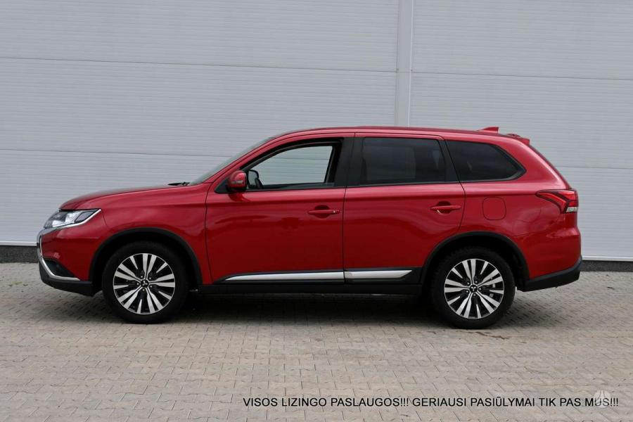 Red Mitsubishi Outlander 2019 in Kretinga, with an engine capacity of 2.36 L and mileage of 111 thousand km for 11099 €, photo 15 on AUTOMOTO.COM.LV