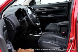 Red Mitsubishi Outlander 2019 in Kretinga, with an engine capacity of 2.36 L and mileage of 111 thousand km for 11099 €, photo 20 on AUTOMOTO.COM.LV