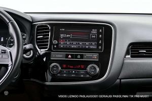 Red Mitsubishi Outlander 2019 in Kretinga, with an engine capacity of 2.36 L and mileage of 111 thousand km for 11099 €, photo 32 on AUTOMOTO.COM.LV
