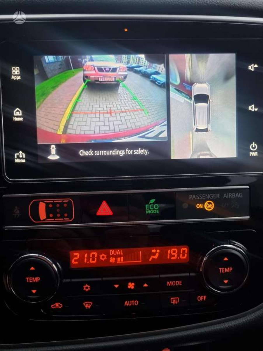 Red Mitsubishi Outlander 2019 in Vilnius, with an engine capacity of 2.36 L and mileage of 98 thousand km for 17500 €, photo 21 on AUTOMOTO.COM.LV