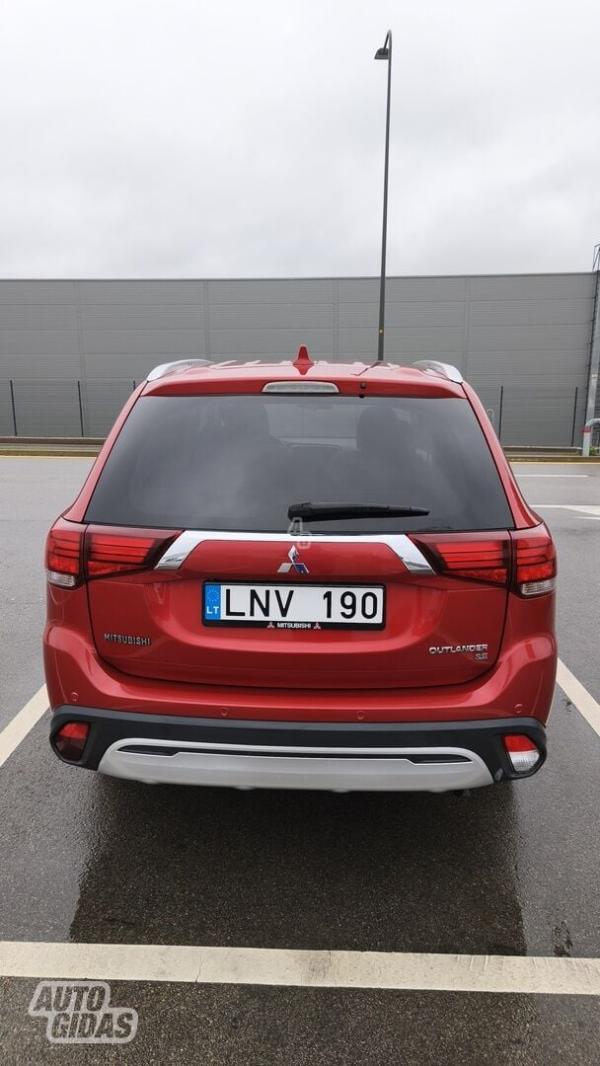 Sarkans Mitsubishi Outlander 2019 Kauņa, ar dzinēja tilpumu 2.40 L un nobraukumu 93 tūkst. km par 13250 €, foto 7 vietnē AUTOMOTO.COM.LV