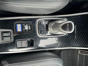 Red Mitsubishi Outlander 2019 in Siauliai, with an engine capacity of 2.40 L and mileage of 192 thousand km for 16800 €, photo 17 on AUTOMOTO.COM.LV