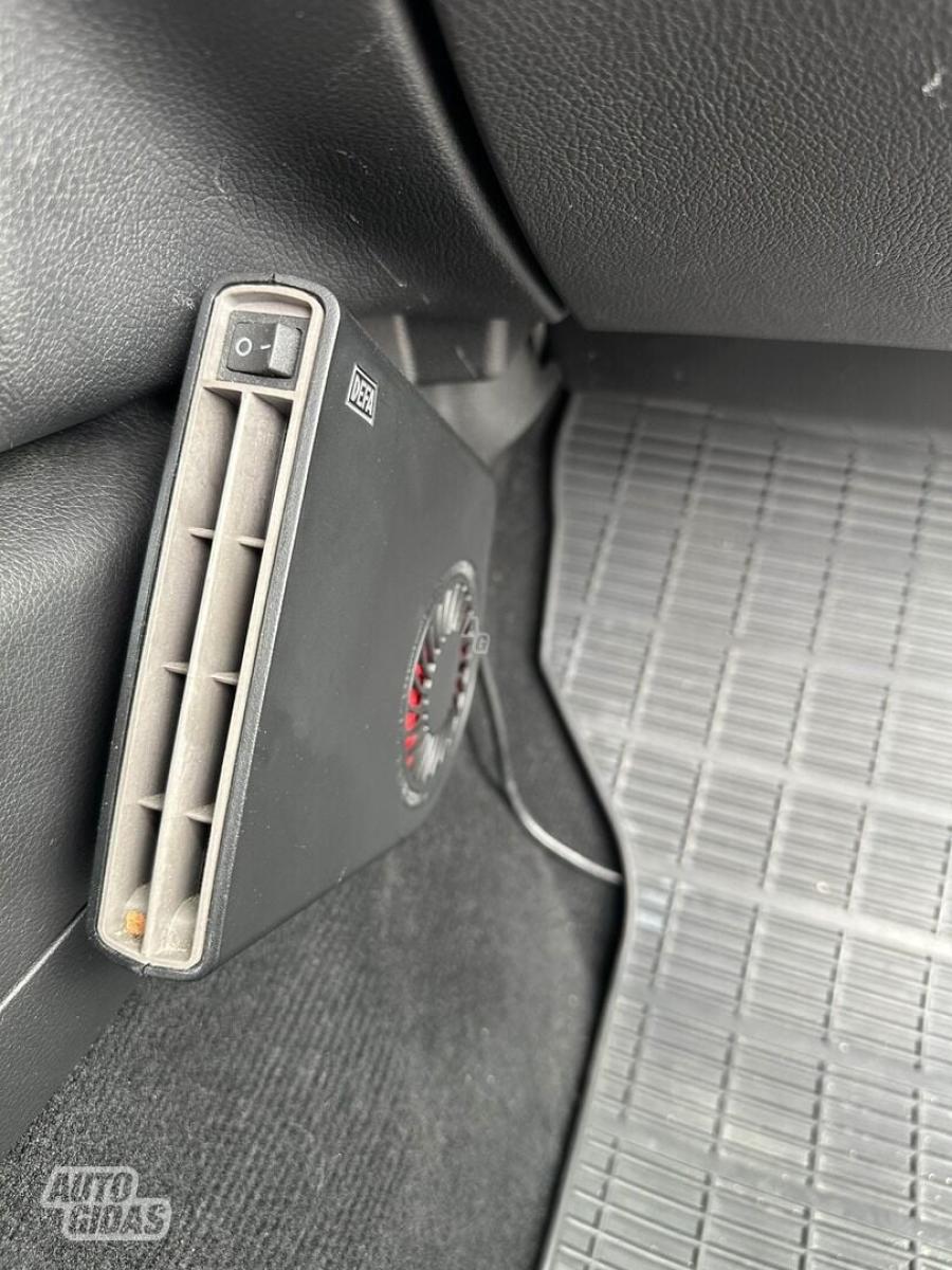 Red Mitsubishi Outlander 2019 in Siauliai, with an engine capacity of 2.40 L and mileage of 192 thousand km for 16800 €, photo 19 on AUTOMOTO.COM.LV