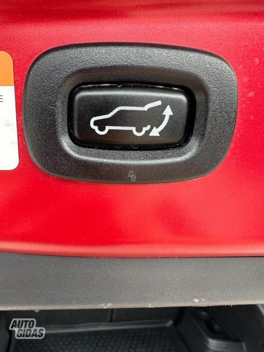 Red Mitsubishi Outlander 2019 in Siauliai, with an engine capacity of 2.40 L and mileage of 192 thousand km for 16800 €, photo 20 on AUTOMOTO.COM.LV