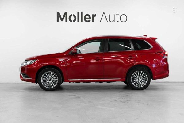 Мицубиси Аутлендер 2019 в Вильнюс на AUTOMOTO.COM.LV Красный Мицубиси Аутлендер 2019 в Вильнюс, объемом двигателя 2.40 л и пробегом 100 тыс. км за 17900 €, фото 3 на AUTOMOTO.COM.LV