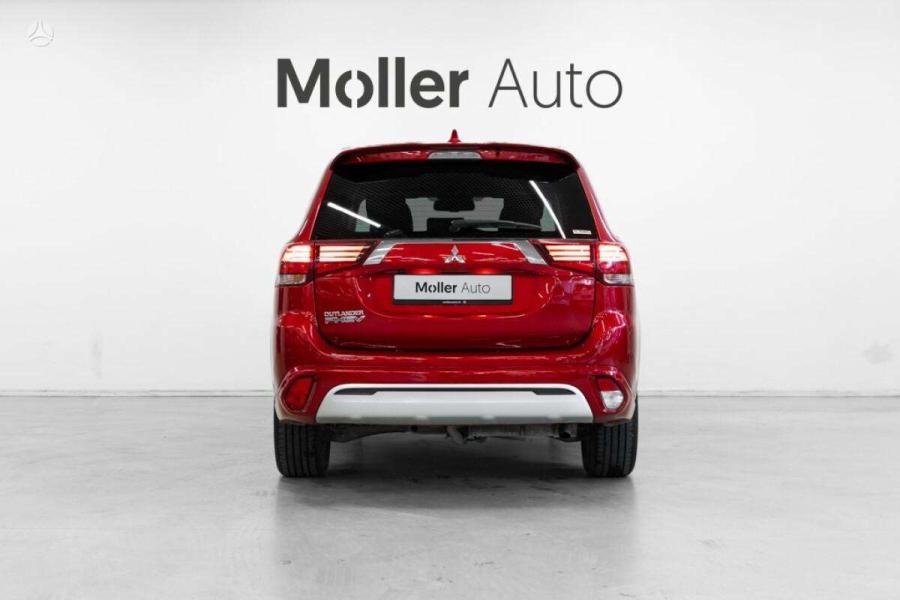 Sarkans Mitsubishi Outlander 2019 Viļņa, ar dzinēja tilpumu 2.40 L un nobraukumu 100 tūkst. km par 17900 €, foto 7 vietnē AUTOMOTO.COM.LV