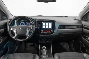 Sarkans Mitsubishi Outlander 2019 Viļņa, ar dzinēja tilpumu 2.40 L un nobraukumu 100 tūkst. km par 17900 €, foto 9 vietnē AUTOMOTO.COM.LV