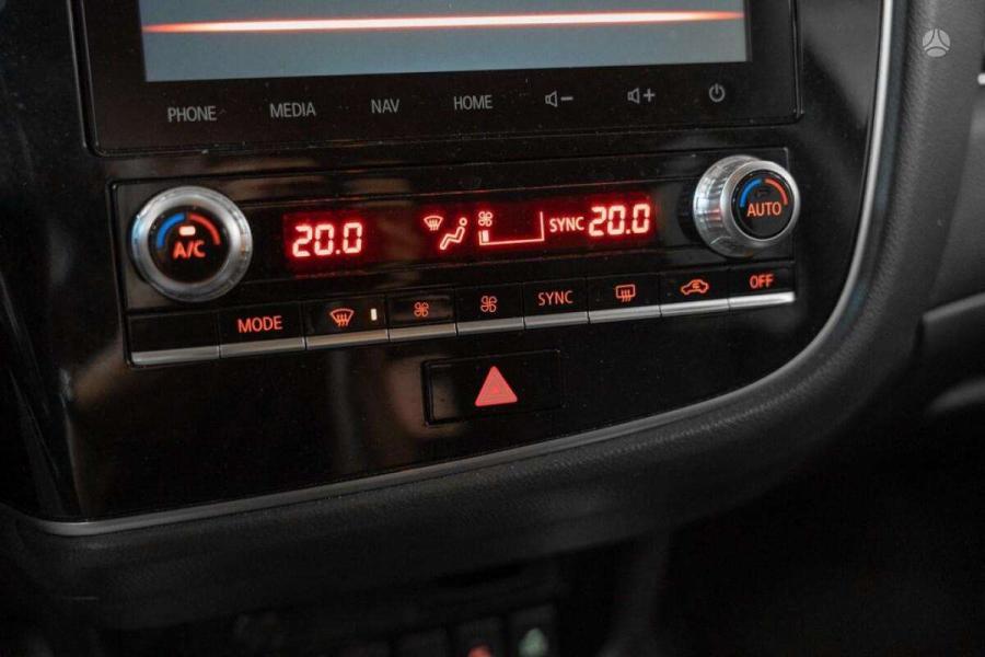 Sarkans Mitsubishi Outlander 2019 Viļņa, ar dzinēja tilpumu 2.40 L un nobraukumu 100 tūkst. km par 17900 €, foto 15 vietnē AUTOMOTO.COM.LV