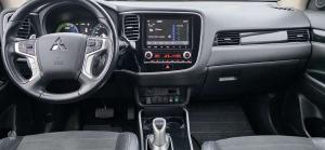 Sarkans Mitsubishi Outlander 2020 Viļņa, ar dzinēja tilpumu 2.36 L un nobraukumu 98 tūkst. km par 18850 €, foto 3 vietnē AUTOMOTO.COM.LV
