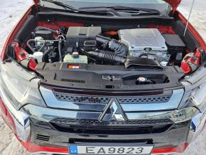Sarkans Mitsubishi Outlander 2021 Klaipėda, ar dzinēja tilpumu 2.36 L un nobraukumu 80 tūkst. km par 17200 €, foto 17 vietnē AUTOMOTO.COM.LV