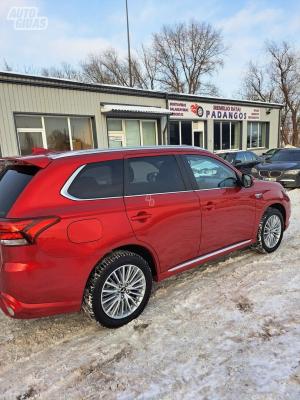 Red Mitsubishi Outlander 2021 in Klaipeda, with an engine capacity of 2.40 L and mileage of 81 thousand km for 16500 €, photo 7 on AUTOMOTO.COM.LV