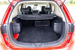 Red Mitsubishi Outlander 2021 in Siauliai, with an engine capacity of 2.40 L and mileage of 162 thousand km for 18100 €, photo 6 on AUTOMOTO.COM.LV