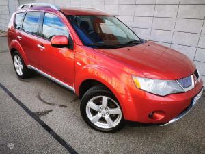 Red Mitsubishi Outlander 2009 in Klaipeda, with an engine capacity of 2.20 L and mileage of 216 thousand km for 4190 €, photo 4 on AUTOMOTO.COM.LV