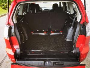Red Mitsubishi Outlander 2009 in Klaipeda, with an engine capacity of 2.20 L and mileage of 216 thousand km for 4190 €, photo 23 on AUTOMOTO.COM.LV