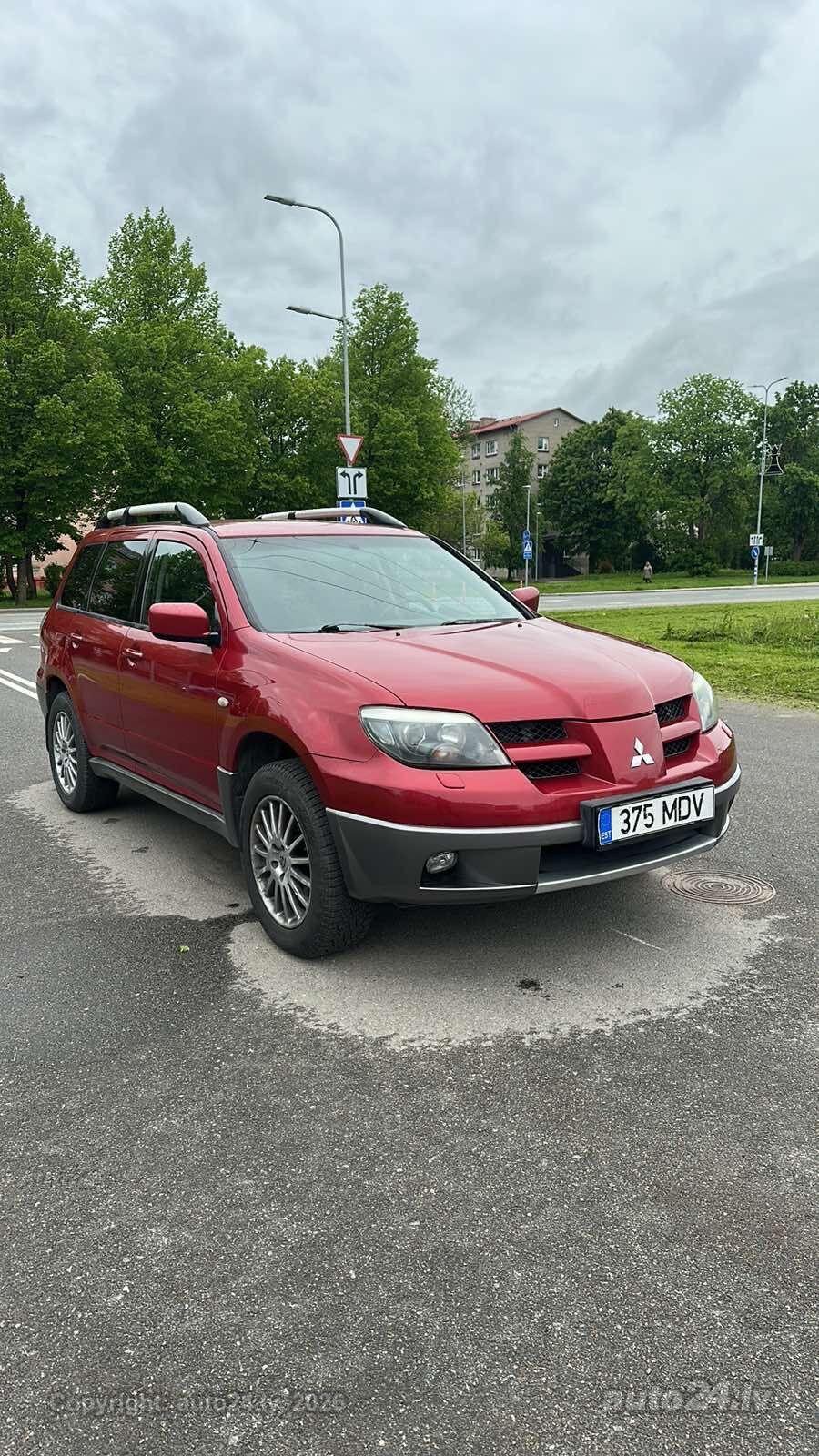 Red Mitsubishi Outlander 2003 in Narva, with an engine capacity of 2.40 L and mileage of 290 thousand km for 1499 €, photo 5 on AUTOMOTO.COM.LV