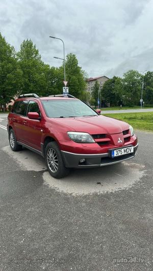Red Mitsubishi Outlander 2003 in Narva, with an engine capacity of 2.40 L and mileage of 290 thousand km for 1499 €, photo 23 on AUTOMOTO.COM.LV