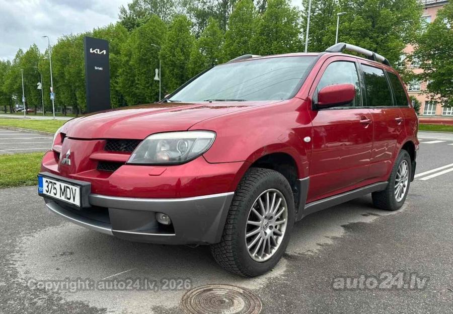 Red Mitsubishi Outlander 2003 in Narva, with an engine capacity of 2.40 L and mileage of 290 thousand km for 1499 €, photo 25 on AUTOMOTO.COM.LV